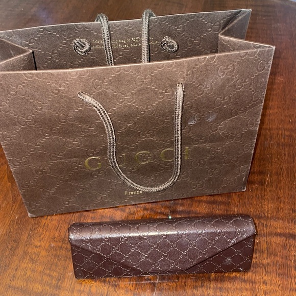Gucci | Accessories | Authentic Gucci Glasses Case Gucci Gift Bag ...
